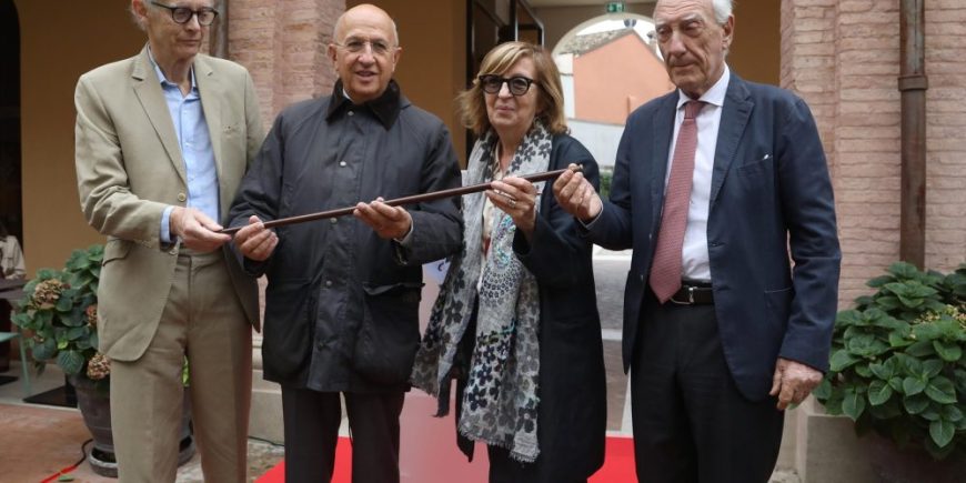 Il pronipote Robin Byron dona ai Musei Byron e del Risorgimento il ...